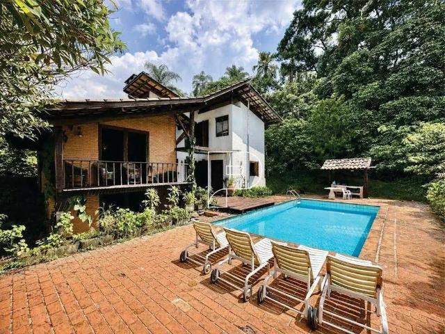 Casa / Sobrado em Condomínio para Locação em Carapicuíba/SP Granja Viana 3 Quartos