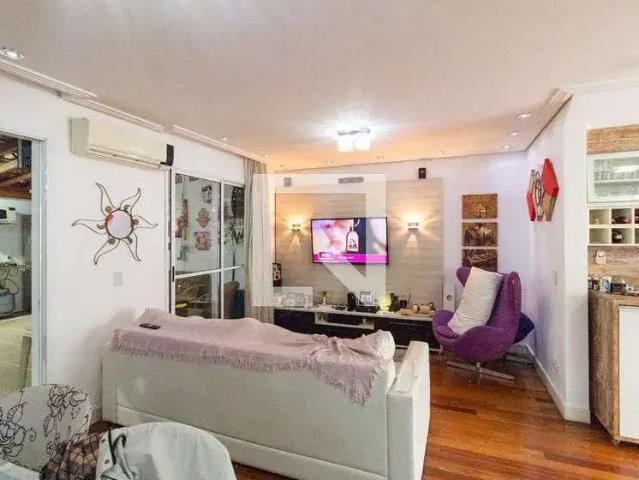 Casa / Sobrado em Condomínio para Locação em Carapicuíba/SP Vila Dirce 3 Quartos
