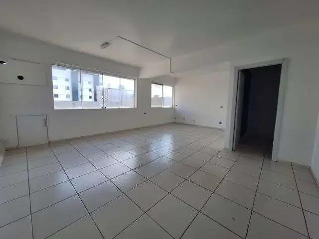 Casa / Sobrado em Condomínio para Locação em Cascavel/PR Centro 2 Quartos