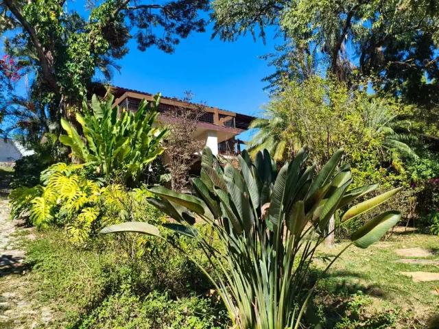 Casa / Sobrado em Condomínio para Locação em Contagem/MG Nacional 4 Quartos