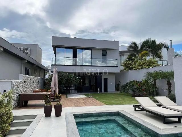 Casa / Sobrado em Condomínio para Locação em Contagem/MG Centro 4 Quartos