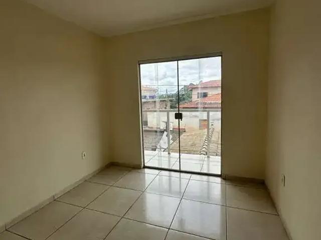 Casa / Sobrado em Condomínio para Locação em Conselheiro Lafaiete/MG Cachoeira 3 Quartos
