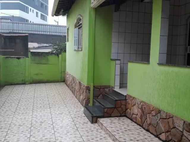 Casa / Sobrado em Condomínio para Locação em Conselheiro Lafaiete/MG Carijós 3 Quartos