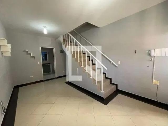 Casa / Sobrado em Condomínio para Locação em Cotia/SP Centro 2 Quartos