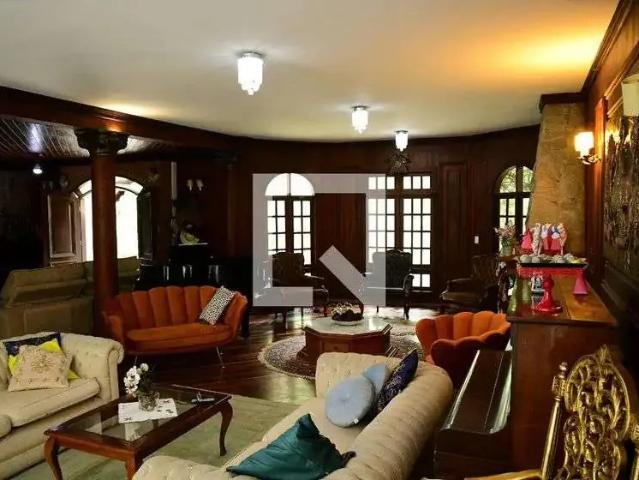 Casa / Sobrado em Condomínio para Locação em Cotia/SP Gramado 4 Quartos