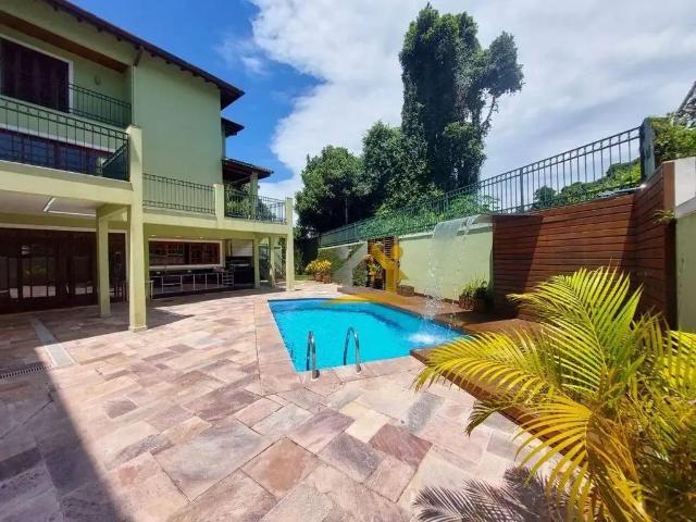 Casa / Sobrado em Condomínio para Locação em Cotia/SP Granja Viana 4 Quartos