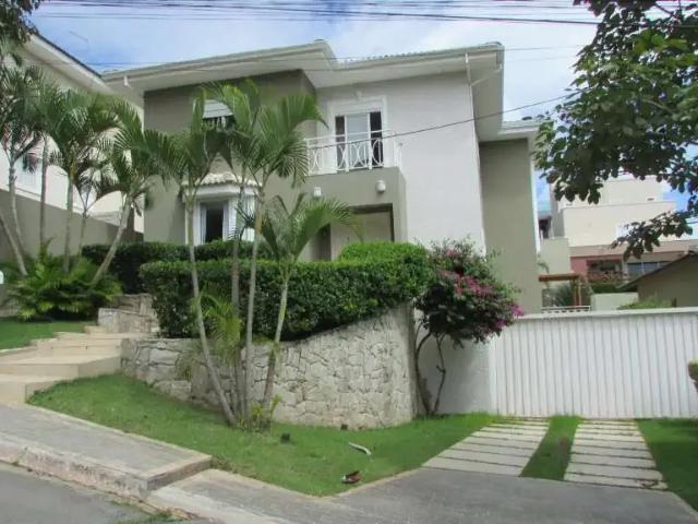 Casa / Sobrado em Condomínio para Locação em Cotia/SP Granja Viana 4 Quartos