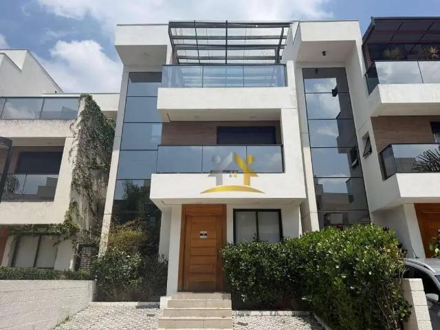 Casa / Sobrado em Condomínio para Locação em Cotia/SP Granja Viana 4 Quartos