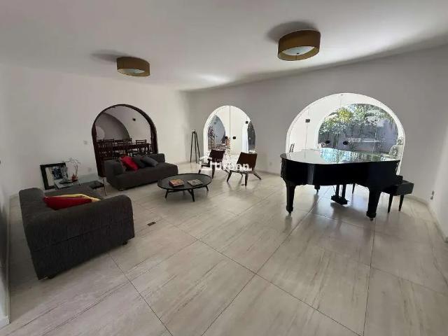 Casa / Sobrado em Condomínio para Locação em Cotia/SP Granja Viana 4 Quartos
