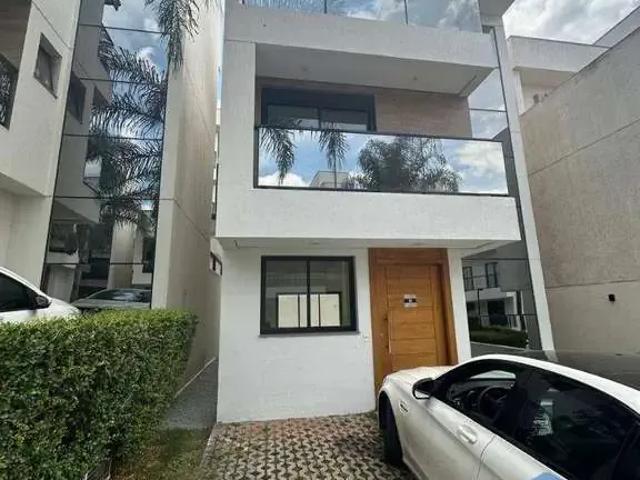 Casa / Sobrado em Condomínio para Locação em Cotia/SP Granja Viana 4 Quartos