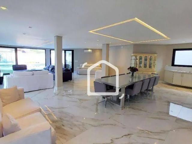 Casa / Sobrado em Condomínio para Locação em Cotia/SP Granja Viana 6 Quartos