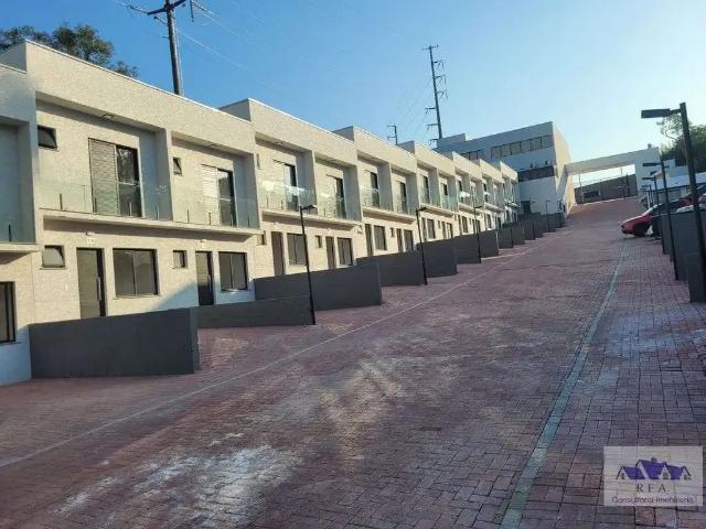 Casa / Sobrado em Condomínio para Locação em Cotia/SP Granja Viana 2 Quartos