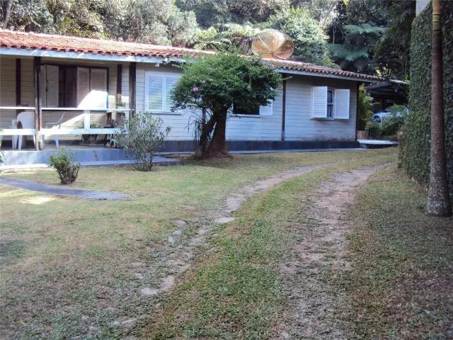 Casa / Sobrado em Condomínio para Locação em Cotia/SP Granja Viana 3 Quartos