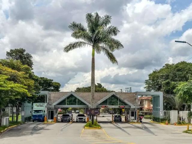 Casa / Sobrado em Condomínio para Locação em Cotia/SP Granja Viana 3 Quartos