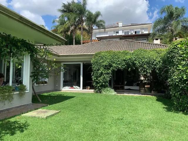 Casa / Sobrado em Condomínio para Locação em Cotia/SP Granja Viana II 3 Quartos