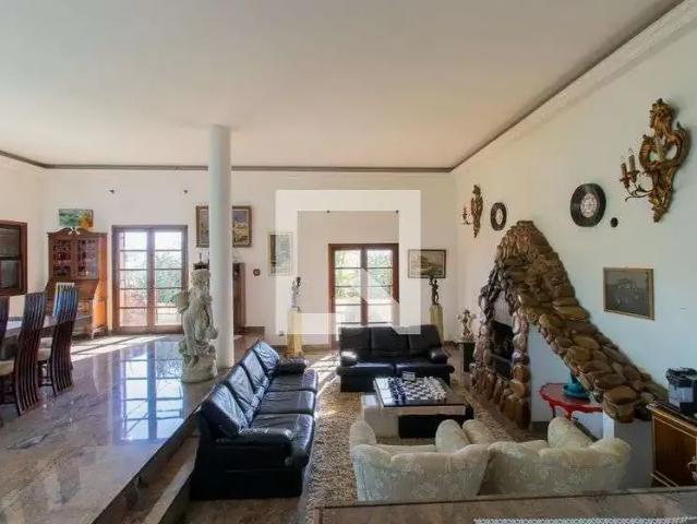 Casa / Sobrado em Condomínio para Locação em Cotia/SP Jardim Passárgada I 5 Quartos