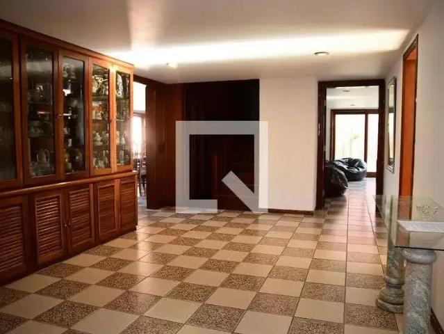 Casa / Sobrado em Condomínio para Locação em Cotia/SP Jardim Passárgada I 6 Quartos