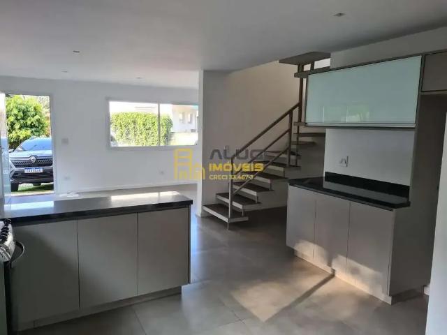 Casa / Sobrado em Condomínio para Locação em Cotia/SP Jardim Pioneira 3 Quartos