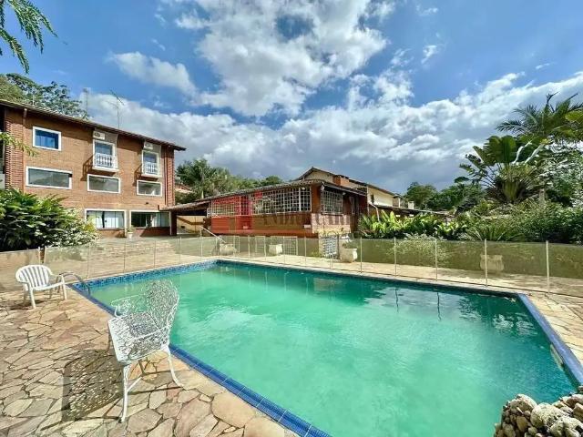 Casa / Sobrado em Condomínio para Locação em Cotia/SP Parque Dom Henrique 5 Quartos