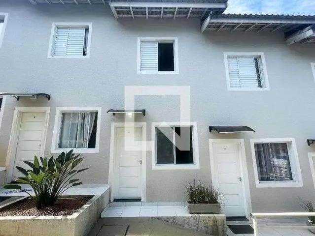 Casa / Sobrado em Condomínio para Locação em Cotia/SP Quinta dos Angicos 2 Quartos