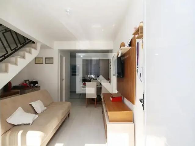 Casa / Sobrado em Condomínio para Locação em Cotia/SP Quinta dos Angicos 2 Quartos