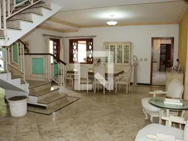 Casa / Sobrado em Condomínio para Locação em Cotia/SP São Paulo II 4 Quartos