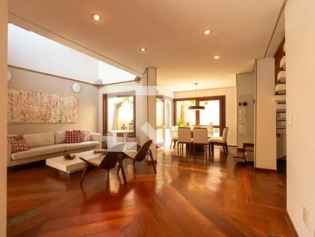 Casa / Sobrado em Condomínio para Locação em Cotia/SP São Paulo II 4 Quartos