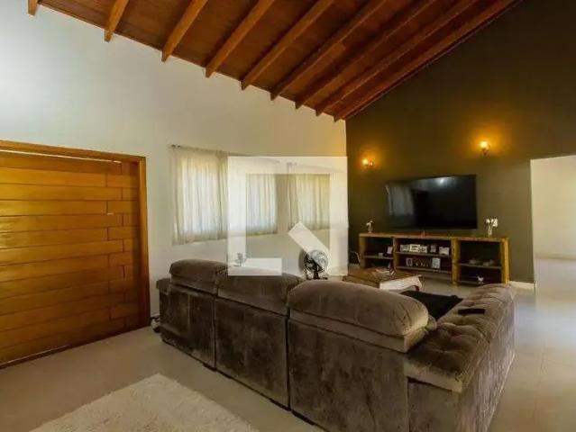 Casa / Sobrado em Condomínio para Locação em Cotia/SP São Paulo II 4 Quartos