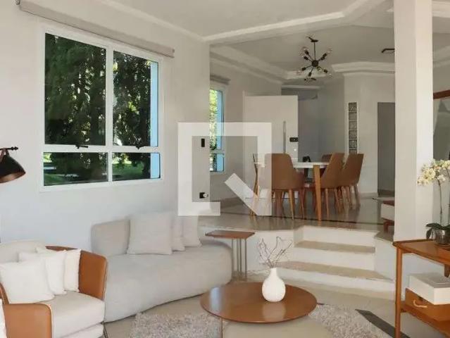 Casa / Sobrado em Condomínio para Locação em Cotia/SP São Paulo II 4 Quartos