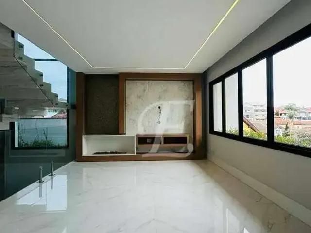 Casa / Sobrado em Condomínio para Locação em Cotia/SP São Paulo II 4 Quartos