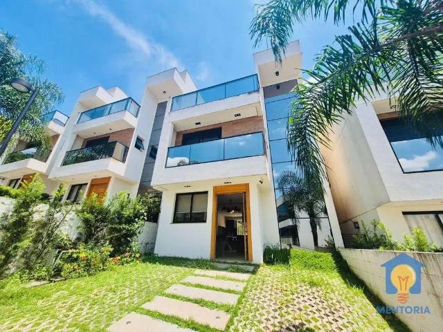 Casa / Sobrado em Condomínio para Locação em Cotia/SP Vila de São Fernando 4 Quartos