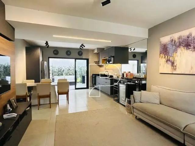 Casa / Sobrado em Condomínio para Locação em Cotia/SP Vila de São Fernando 4 Quartos