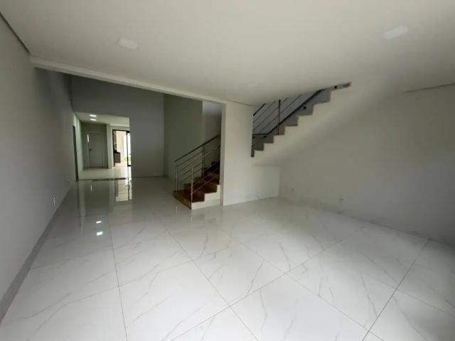 Casa / Sobrado em Condomínio para Locação em Cuiabá/MT Jardim Imperial 3 Quartos