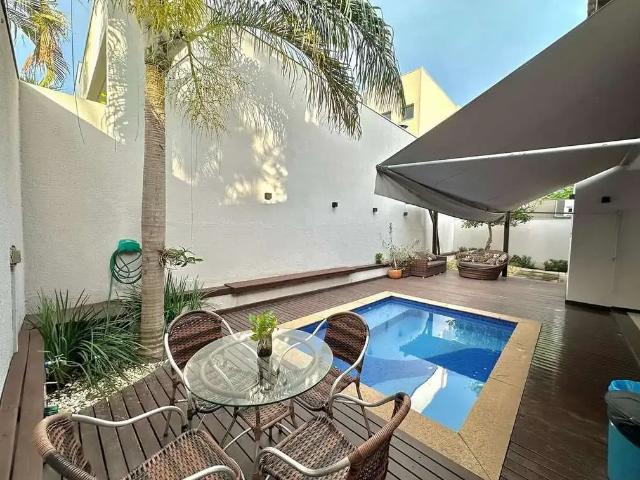 Casa / Sobrado em Condomínio para Locação em Cuiabá/MT Jardim Itália 4 Quartos