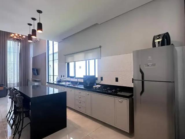 Casa / Sobrado em Condomínio para Locação em Cuiabá/MT Morada dos Nobres 3 Quartos