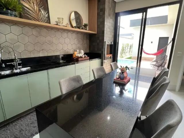 Casa / Sobrado em Condomínio para Locação em Cuiabá/MT Morada dos Nobres 3 Quartos