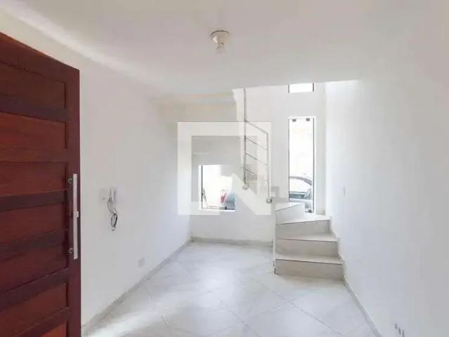 Casa / Sobrado em Condomínio para Locação em Curitiba/PR Alto Boqueirão 2 Quartos