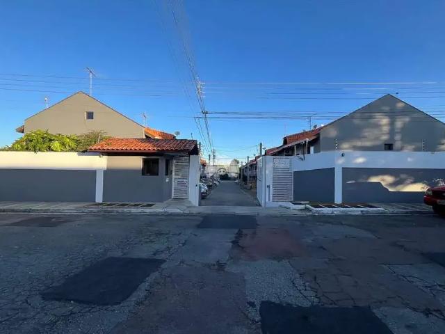 Casa / Sobrado em Condomínio para Locação em Curitiba/PR Alto Boqueirão 2 Quartos