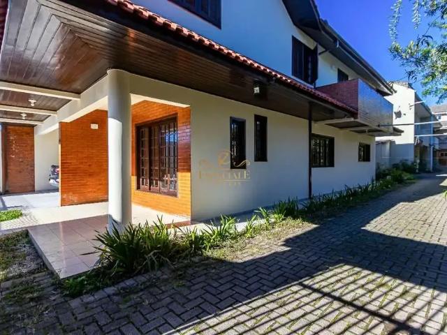 Casa / Sobrado em Condomínio para Locação em Curitiba/PR Cajuru 3 Quartos