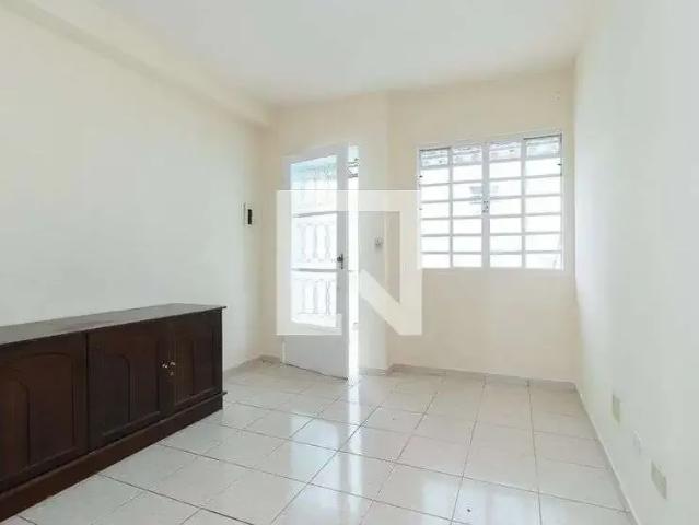 Casa / Sobrado em Condomínio para Locação em Curitiba/PR Campo Comprido 2 Quartos