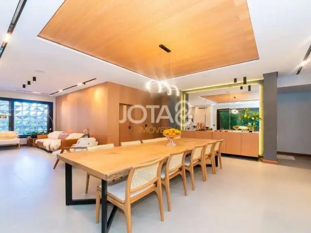Casa / Sobrado em Condomínio para Locação em Curitiba/PR Campo Comprido 4 Quartos