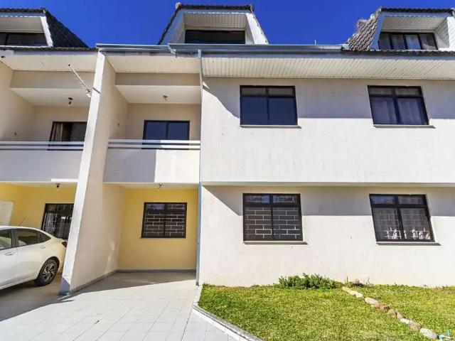Casa / Sobrado em Condomínio para Locação em Curitiba/PR Guabirotuba 3 Quartos