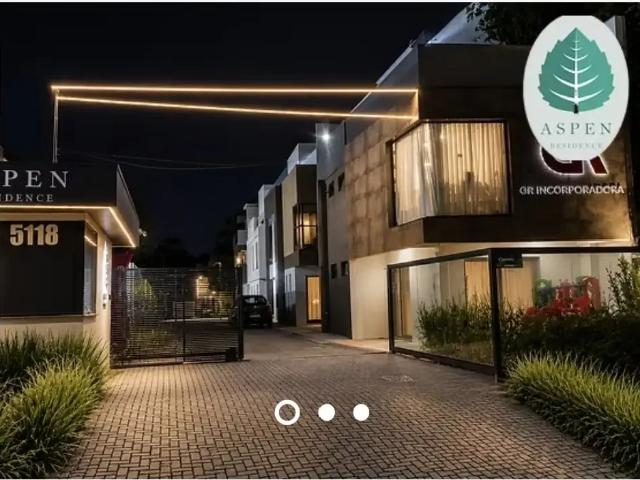 Casa / Sobrado em Condomínio para Locação em Curitiba/PR Santa Felicidade 3 Quartos