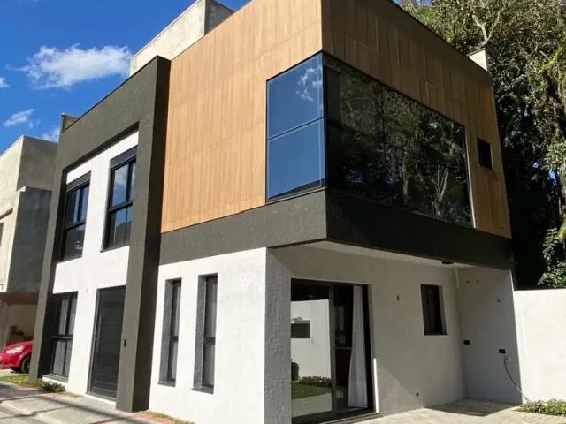Casa / Sobrado em Condomínio para Locação em Curitiba/PR Santa Felicidade 3 Quartos
