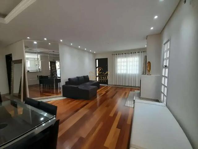 Casa / Sobrado em Condomínio para Locação em Curitiba/PR Santo Inácio 4 Quartos