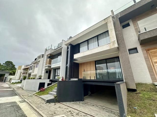 Casa / Sobrado em Condomínio para Locação em Curitiba/PR Vista Alegre 3 Quartos