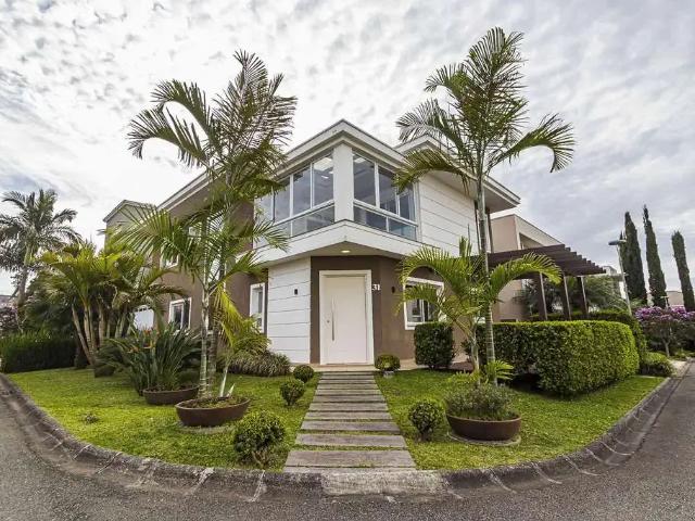 Casa / Sobrado em Condomínio para Locação em Curitiba/PR Xaxim 4 Quartos