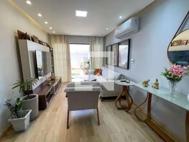 Casa / Sobrado em Condomínio para Locação em Duque de Caxias/RJ Parque Fluminense 3 Quartos