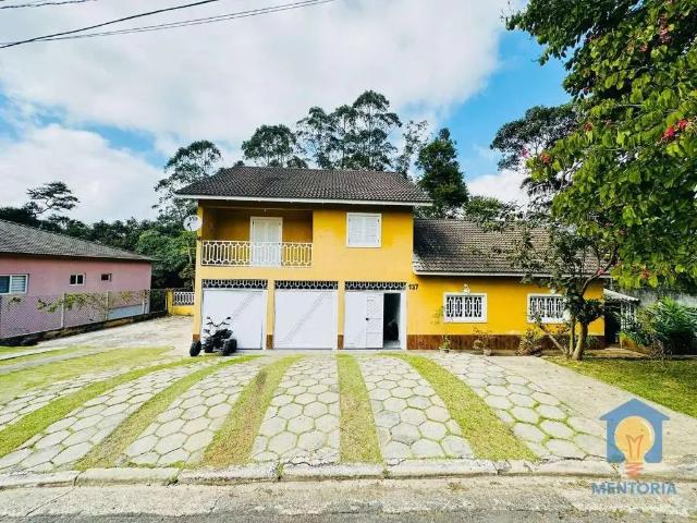 Casa / Sobrado em Condomínio para Locação em Embu das Artes/SP Jardim dos Ipês 4 Quartos