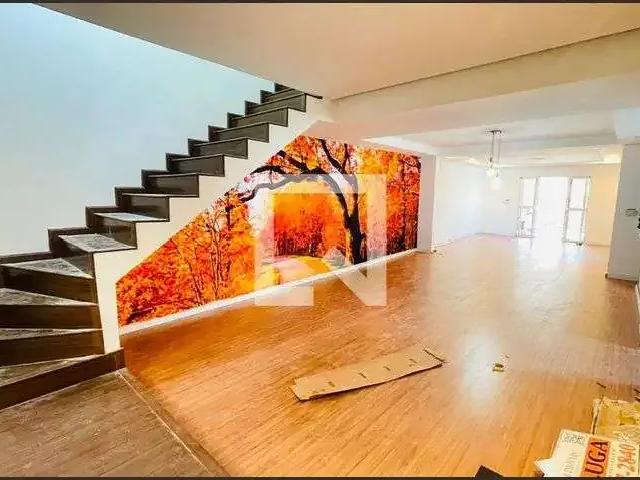 Casa / Sobrado em Condomínio para Locação em Embu das Artes/SP Jardim Santa Rita 4 Quartos